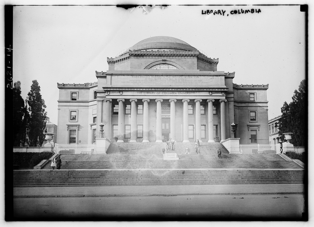 Mabel Ping-Hua Lee at Columbia University's Low Memorial Library (U.S ...