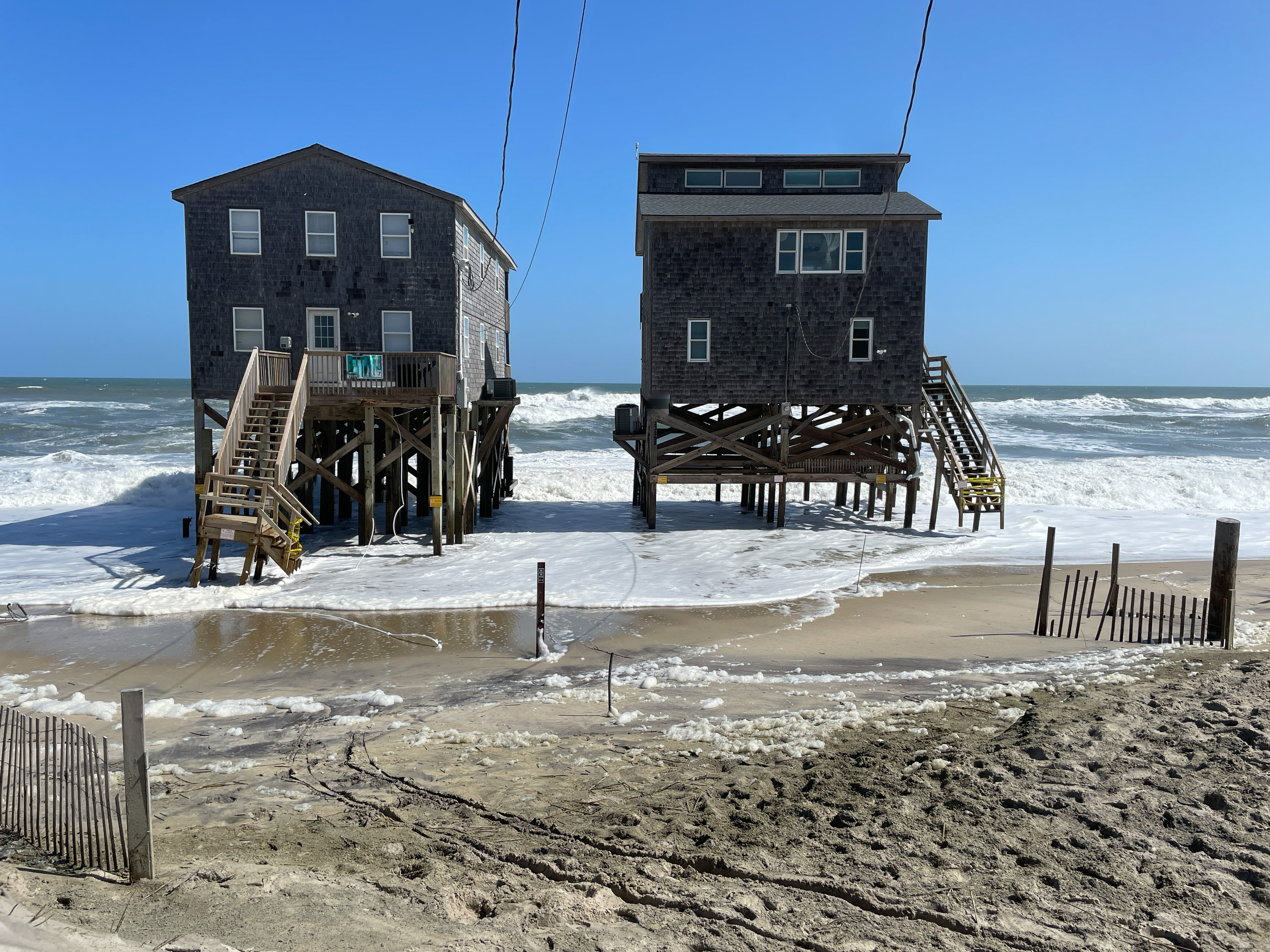 Threatened Oceanfront Structures - Cape Hatteras National Seashore (U.S. National Park Service)