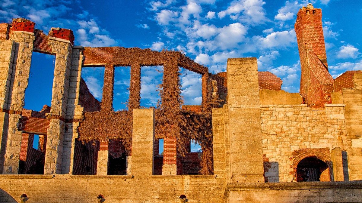 Hike to Dungeness (U.S. National Park Service)