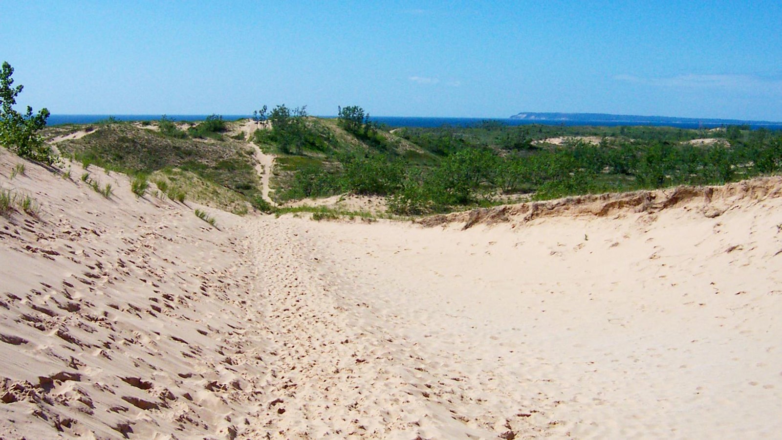 Dunes Hiking Trail (U.S. National Park Service)