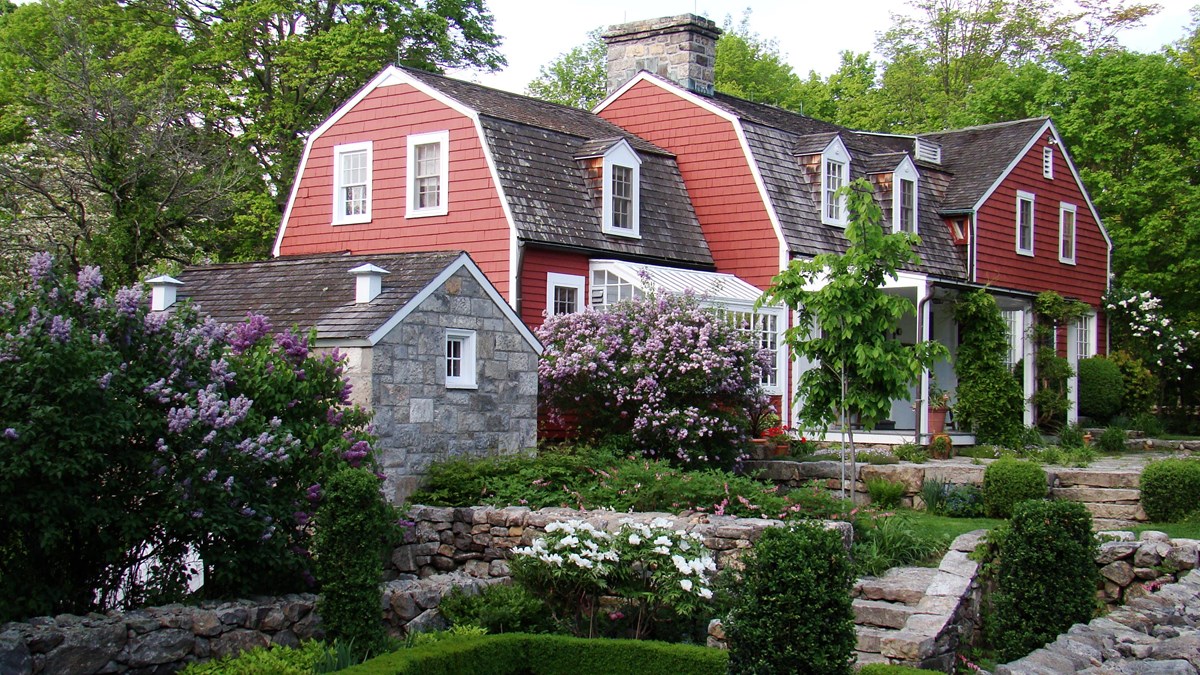 Visit the Burlingham House Visitor Center (U.S. National Park Service)