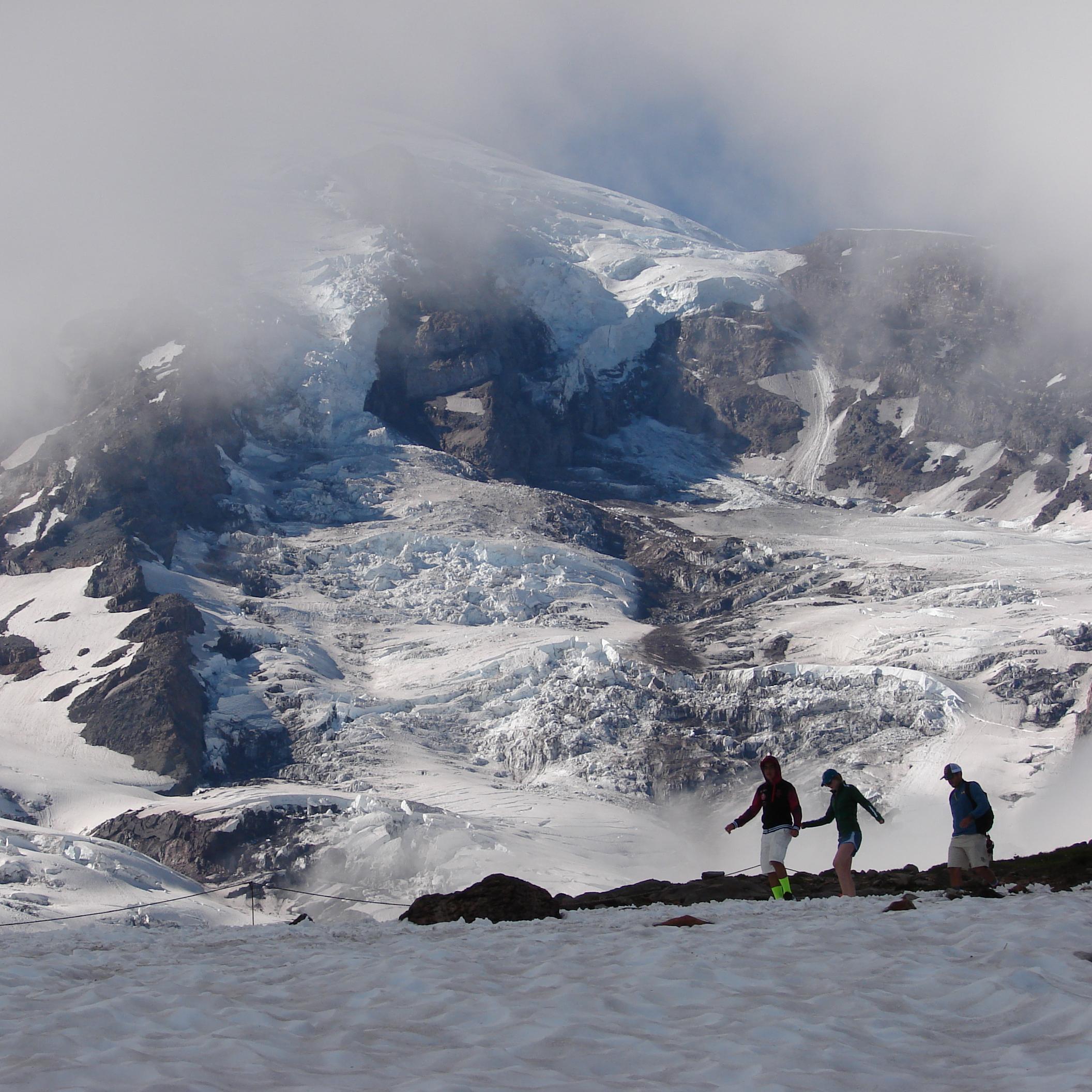 Spring Recreation at Mount Rainier National Park – MustDoThings.com