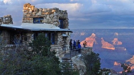 Mary Colter's Lookout Sudio - Grand Canyon National Park (U.S. National ...