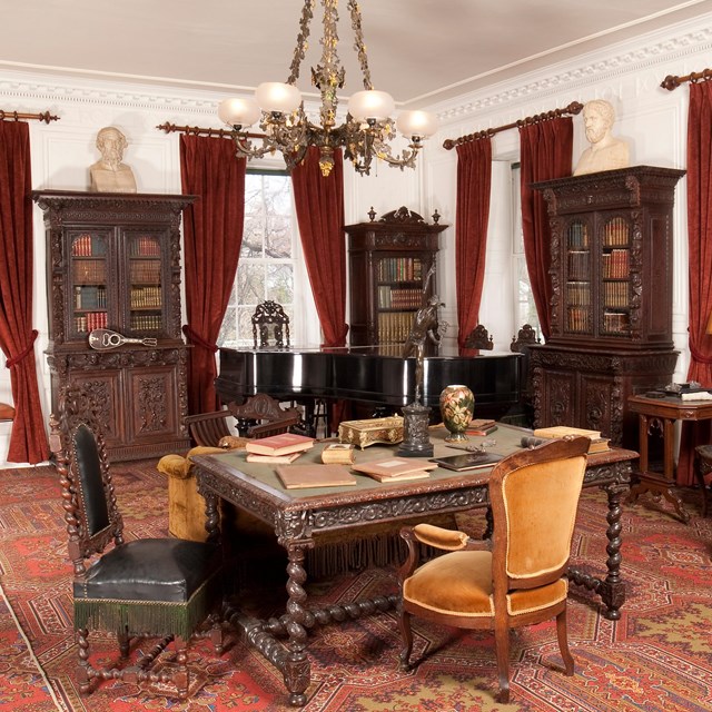 Plan Your Visit - Longfellow House Washington's Headquarters National ...