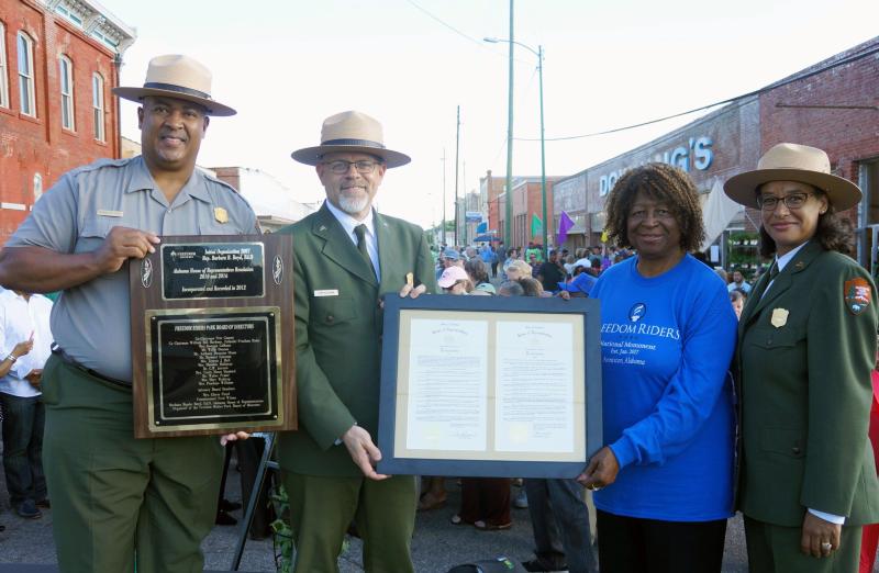 Photo Gallery (U.S. National Park Service)