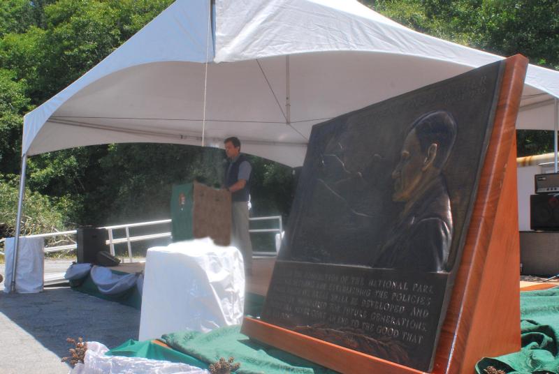 Photo Gallery (U.S. National Park Service)