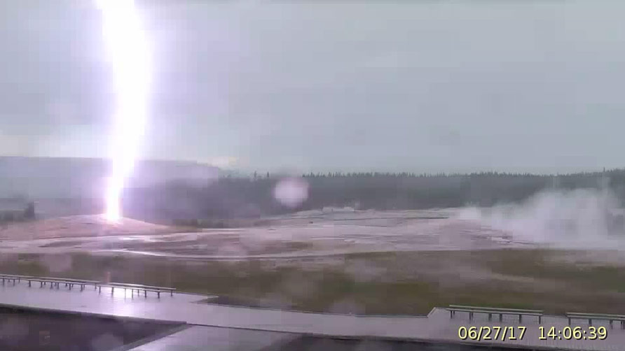 Old Faithful streaming webcam killed by lightning strike. - PentaxForums.com