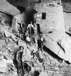 Cliff Palace Discovery - Mesa Verde National Park (U.S. National Park ...