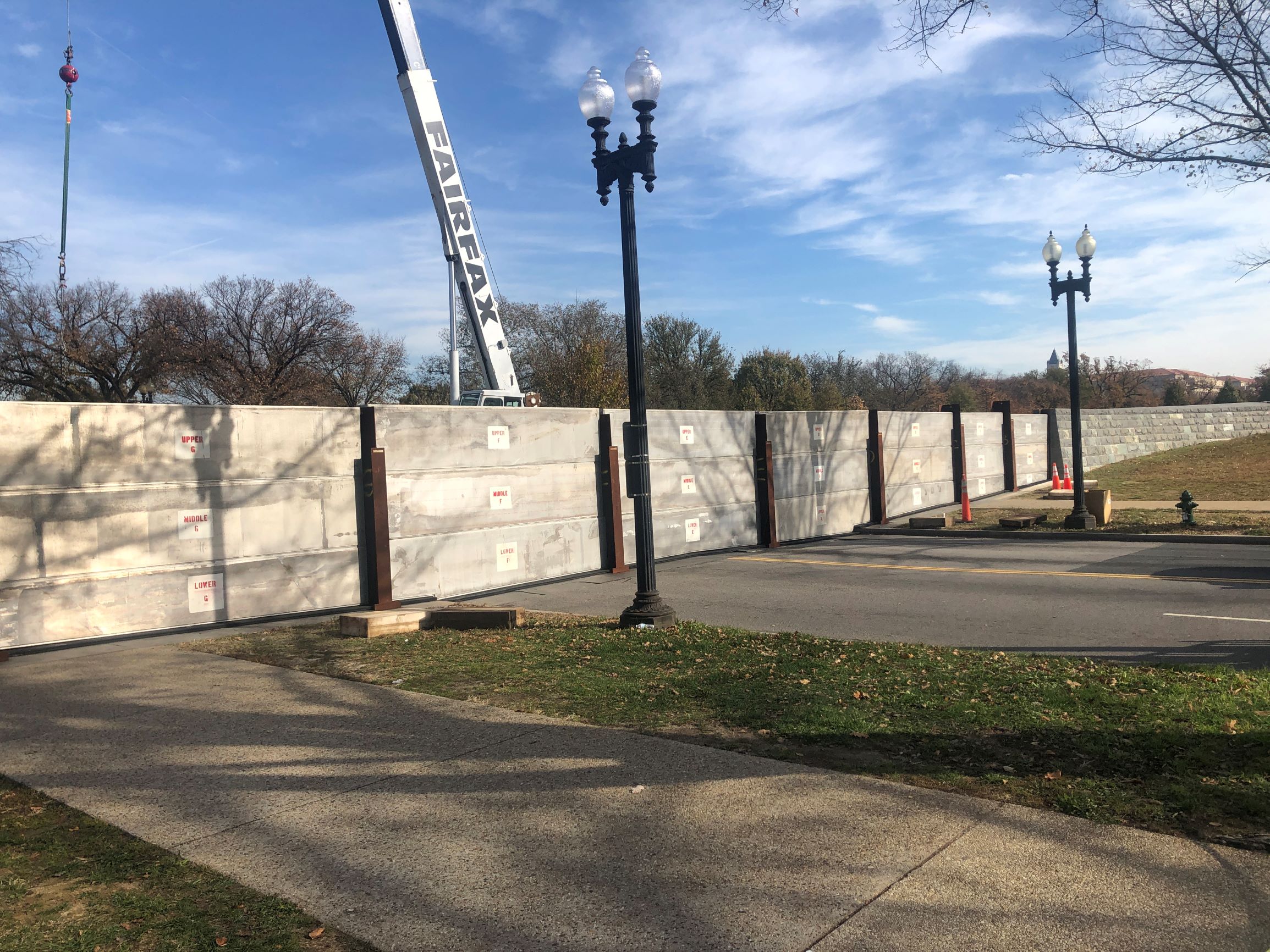 Annual test installation of levee to close part of 17th Street on ...
