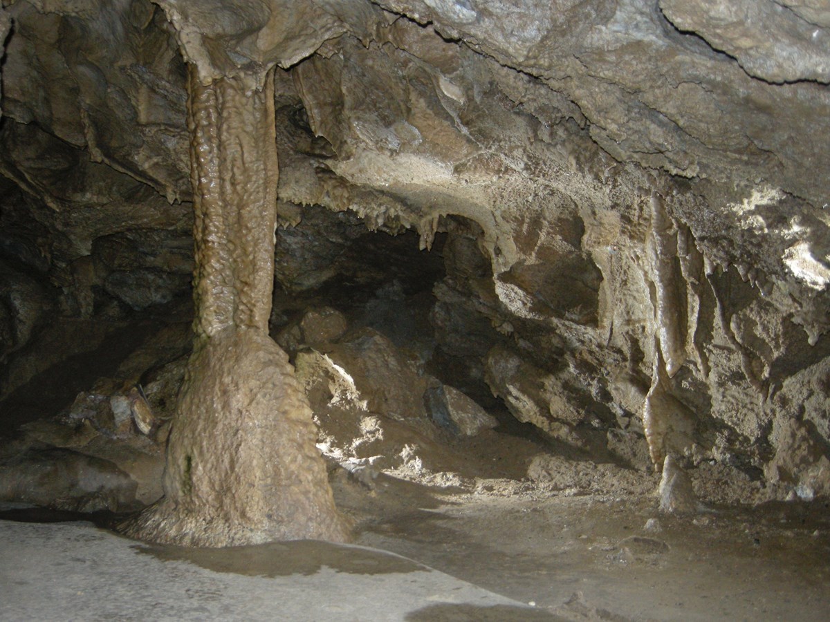 Speleothems - Caves and Karst (U.S. National Park Service)
