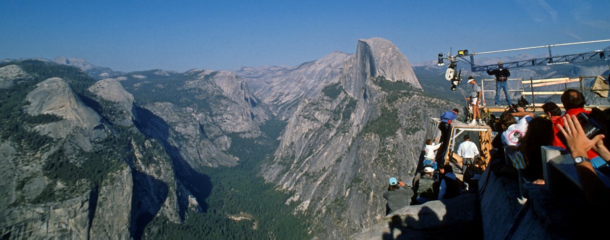 On Location: An Introduction to Film in National Parks (U.S. National ...