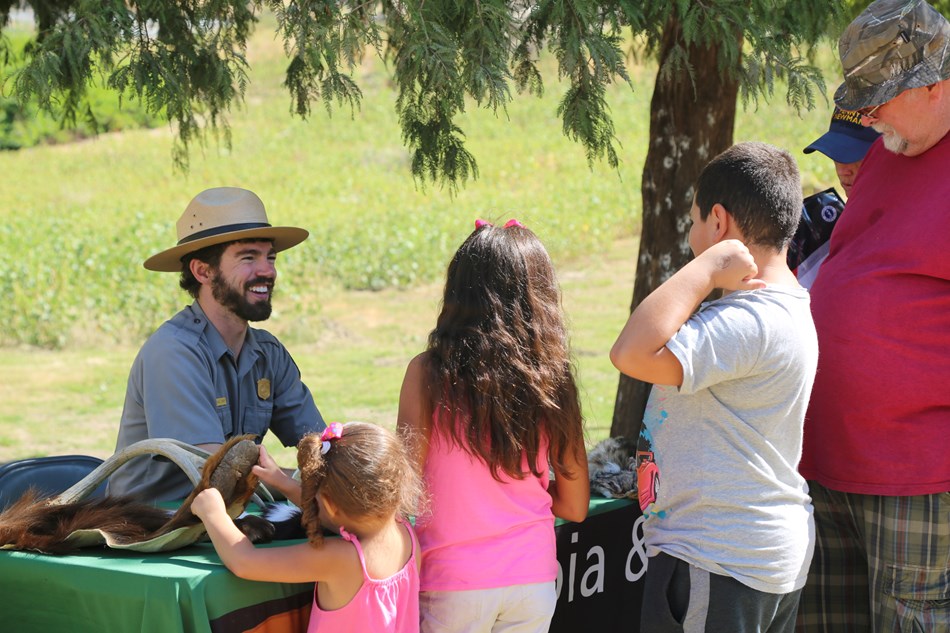 Learn the Inside Story at a Ranger Program (U.S. National Park Service)